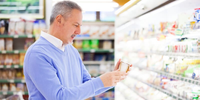 ¿Se pueden tomar alimentos caducados? - Blog SaludOnNet